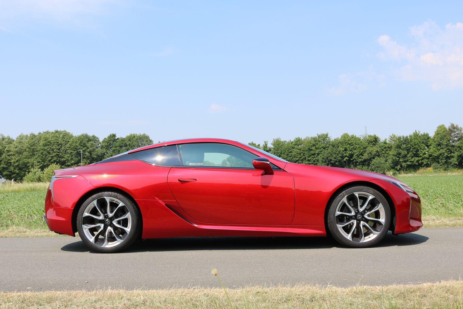 Günstige Luxusautos ⭐️ Die besten Modelle 2024